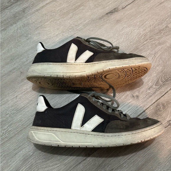 Veja | Shoes | Veja V2 Mesh | Poshmark